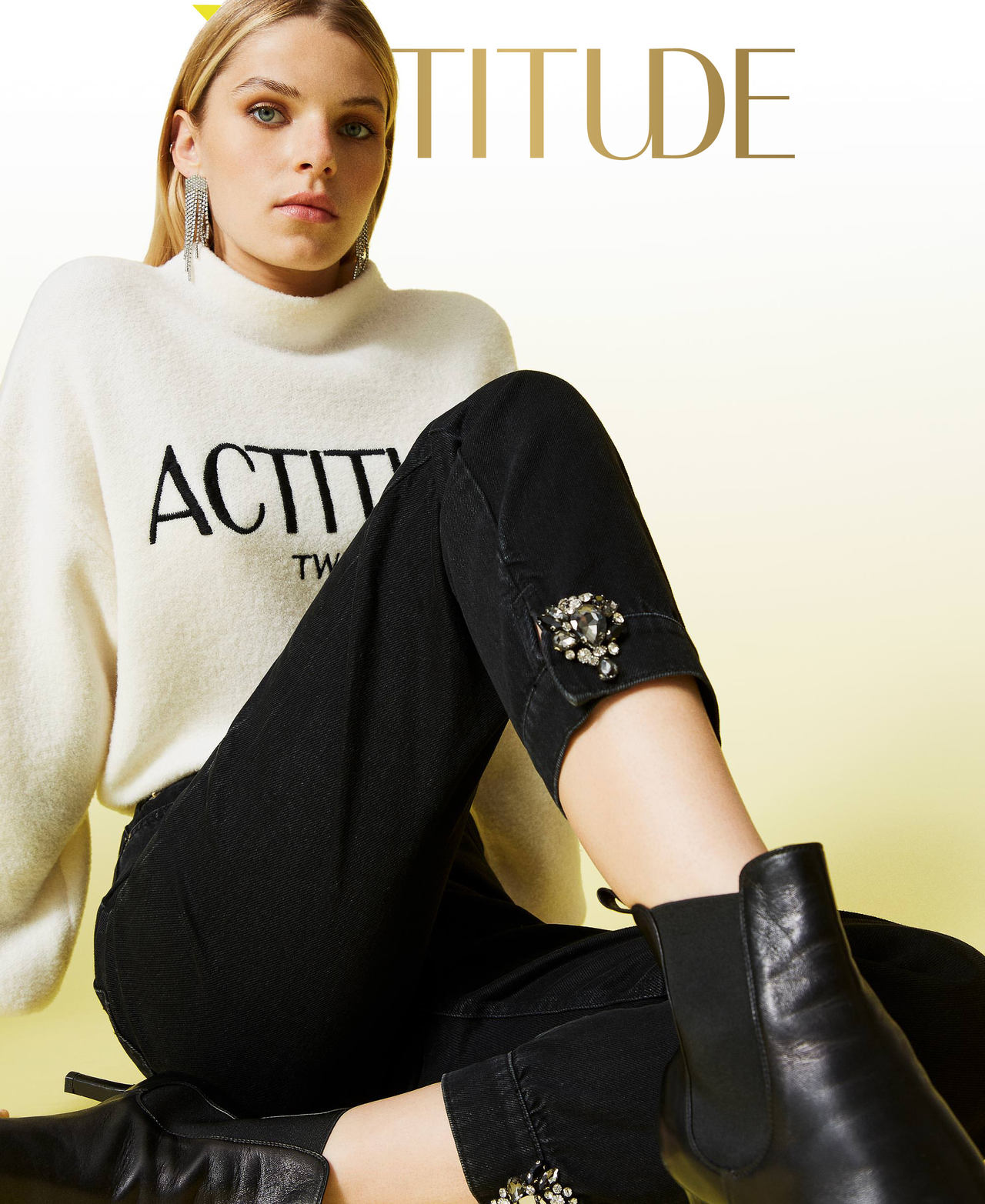 ‘Diamond’ jeans with jewel patch Woman, Blue | TWINSET Milano