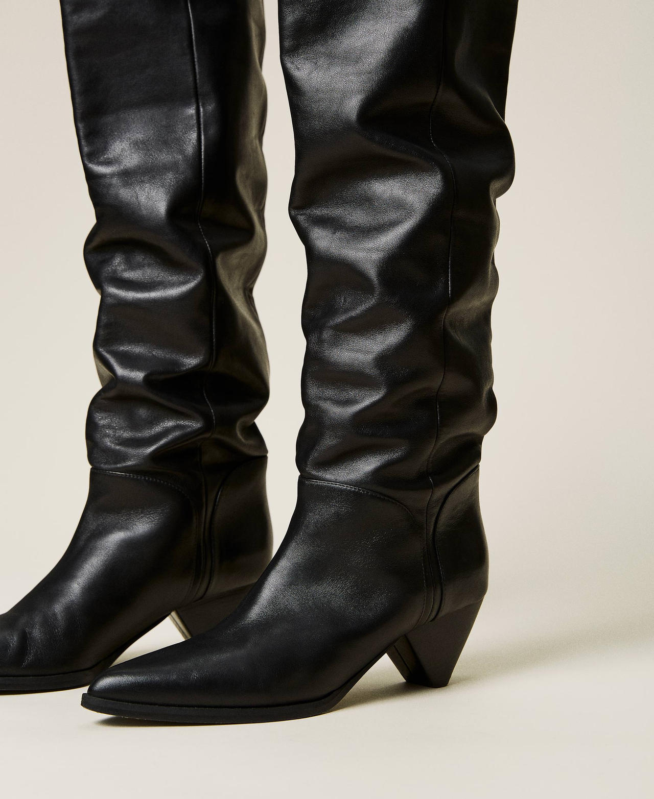 Bottes cuissardes en cuir avec talon conique Femme, Noir | TWINSET Milano