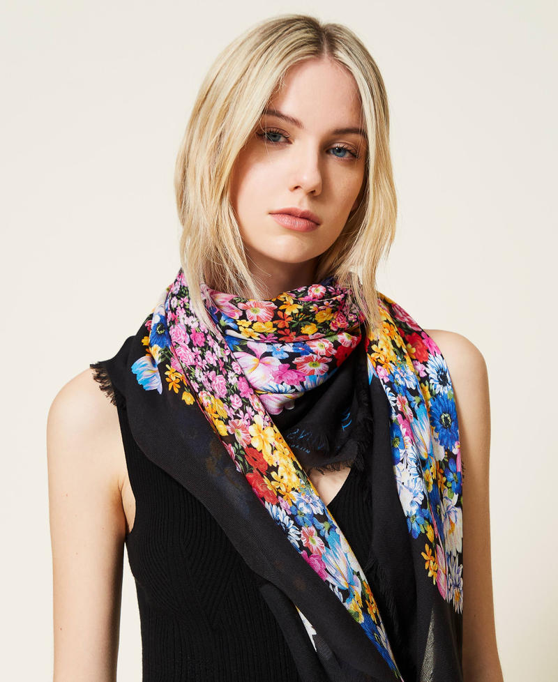 Keffieh avec imprimé floral multicolore