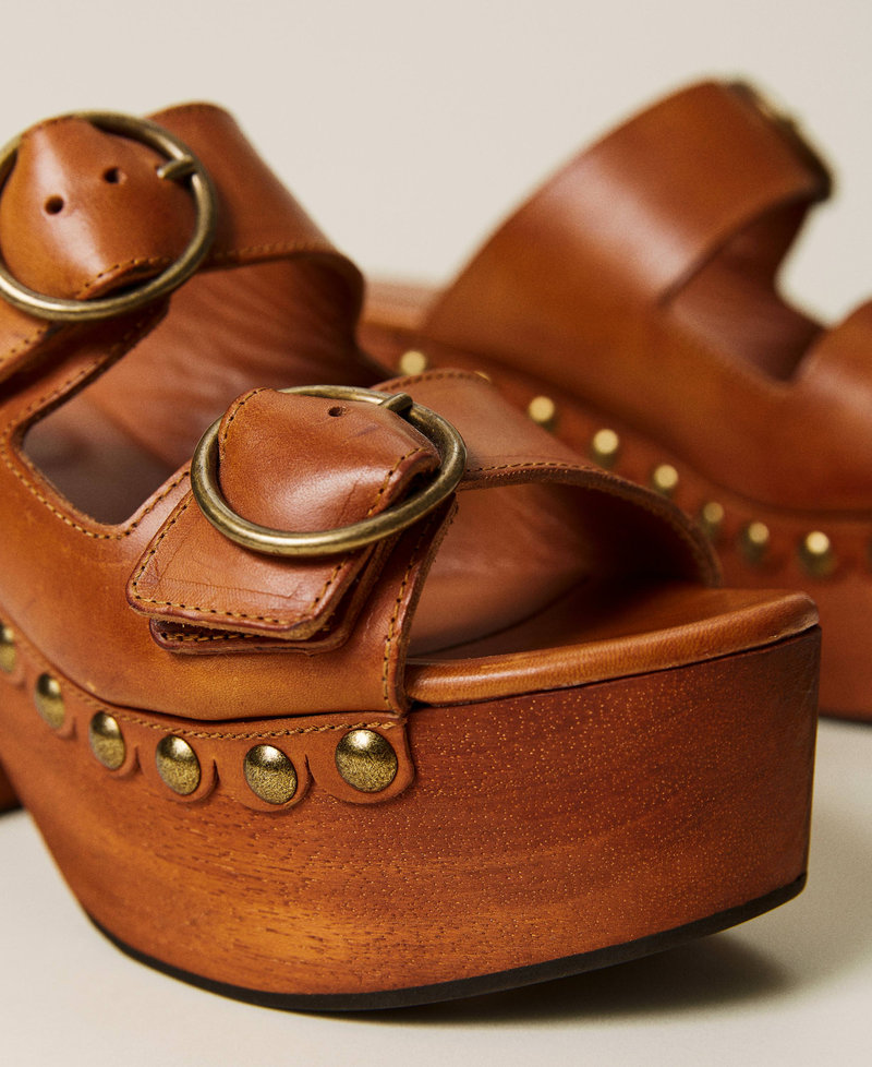 Sandali in pelle con zeppa Donna, Marrone | TWINSET Milano