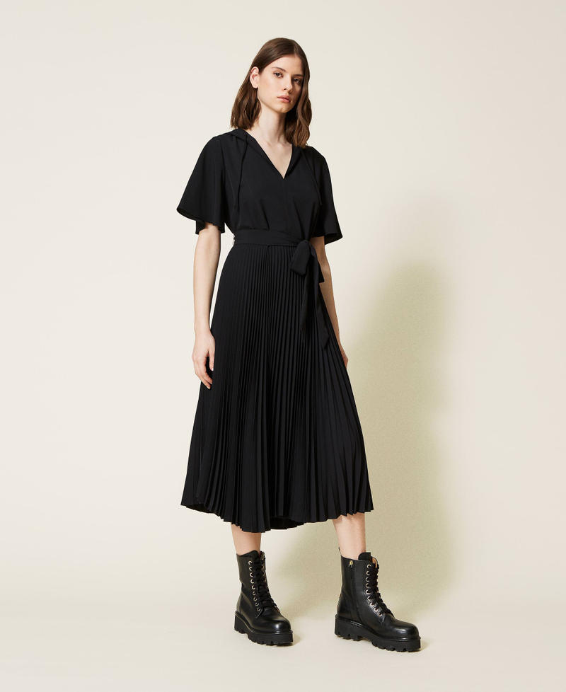 Crêpe de Chine dress with pleats Woman, Black | TWINSET Milano