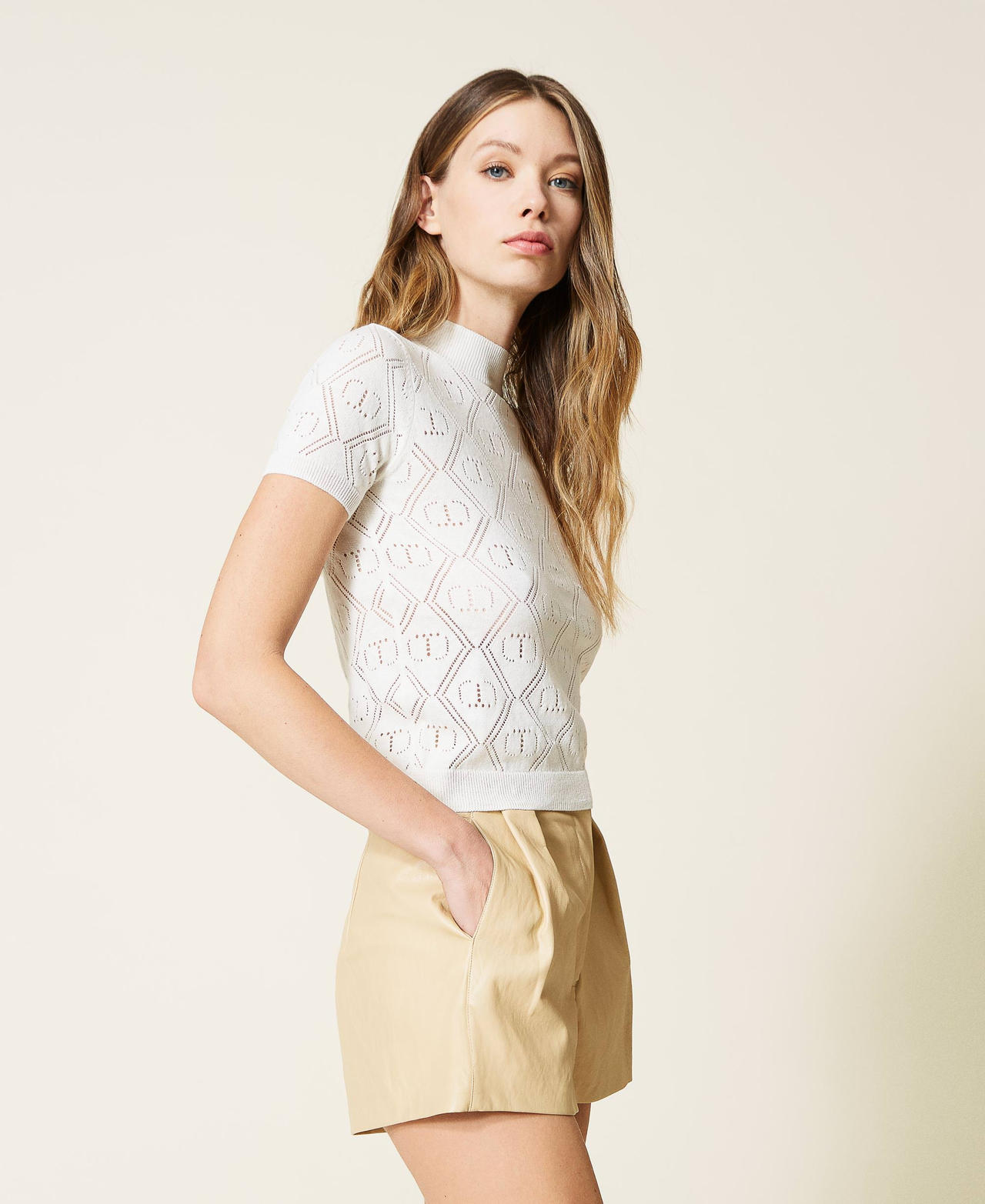 Pull col montant avec logo