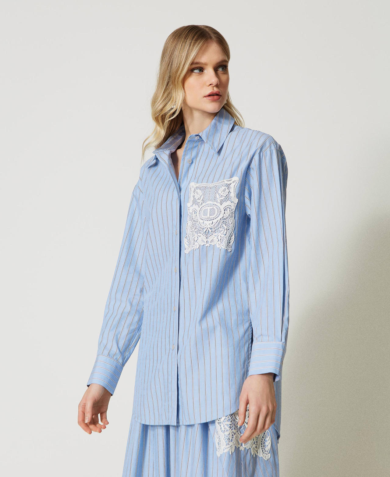 Camicia in popeline a righe con ricamo Donna, Azzurro | TWINSET Milano