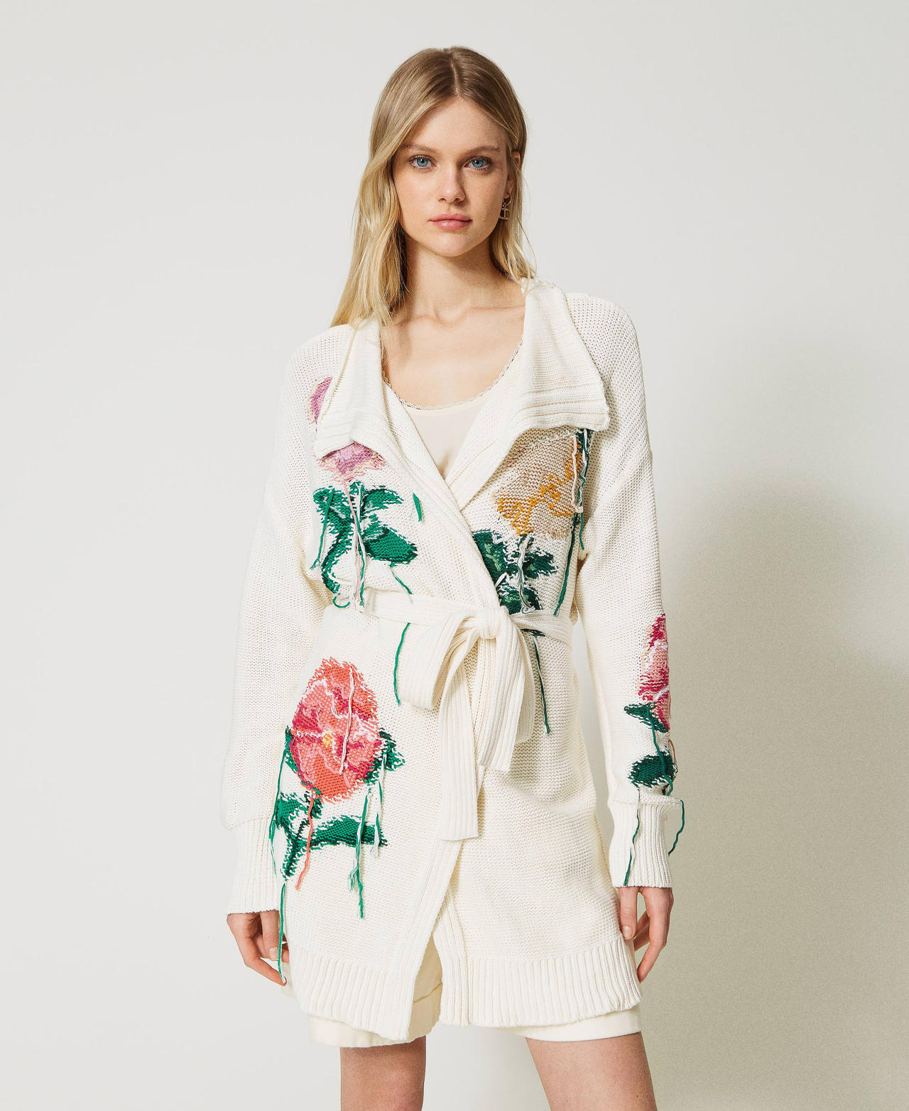 Maxi cardigan con fiori intarsiati Donna, Bianco | TWINSET Milano