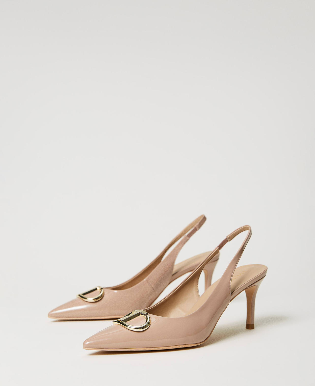 Patent leather sling back court shoes Woman, Beige | TWINSET Milano