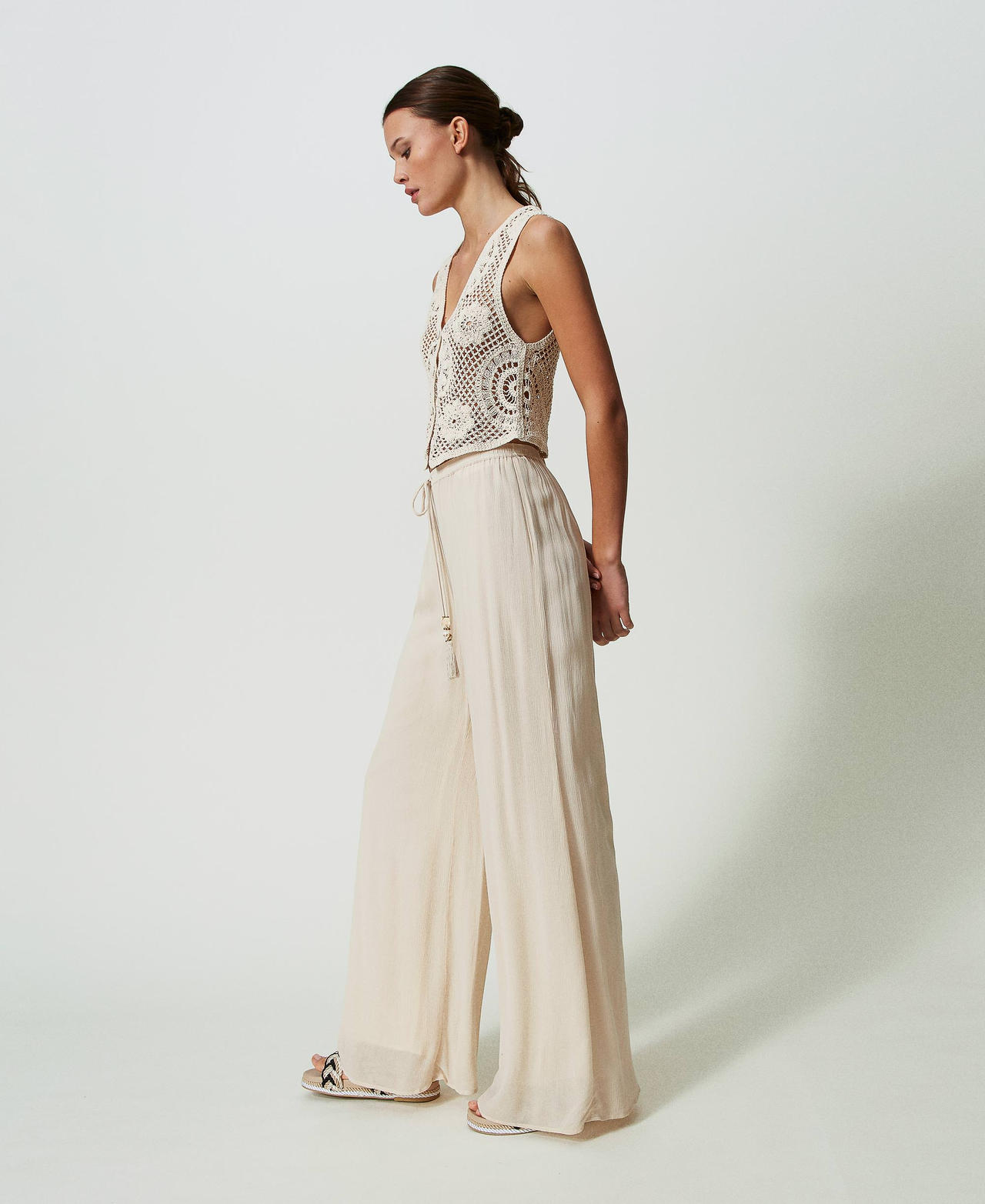 Pantalones palazzo de crespón Mujer, Beige | TWINSET Milano