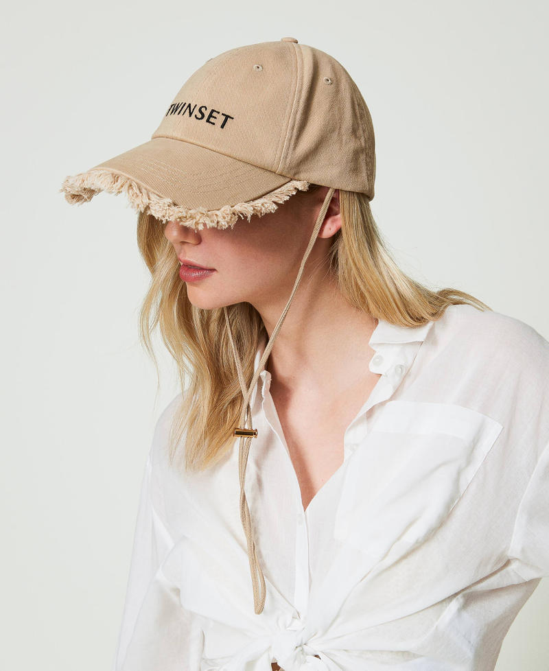 Baseballkappe mit Fransen und Logo Frau, Beige | TWINSET Milano