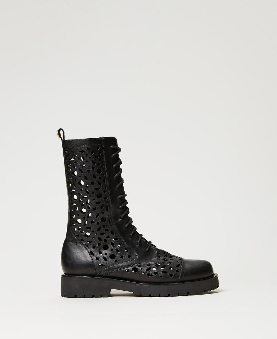 Anfibi in pelle traforata Donna, Nero | TWINSET Milano