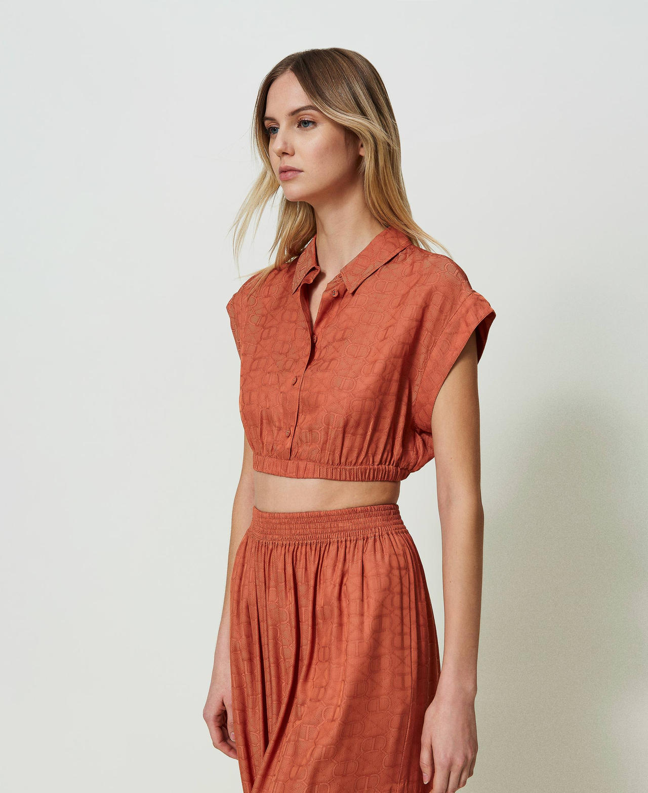 Blusa cropped jacquard con Oval T Donna, Arancio | TWINSET Milano