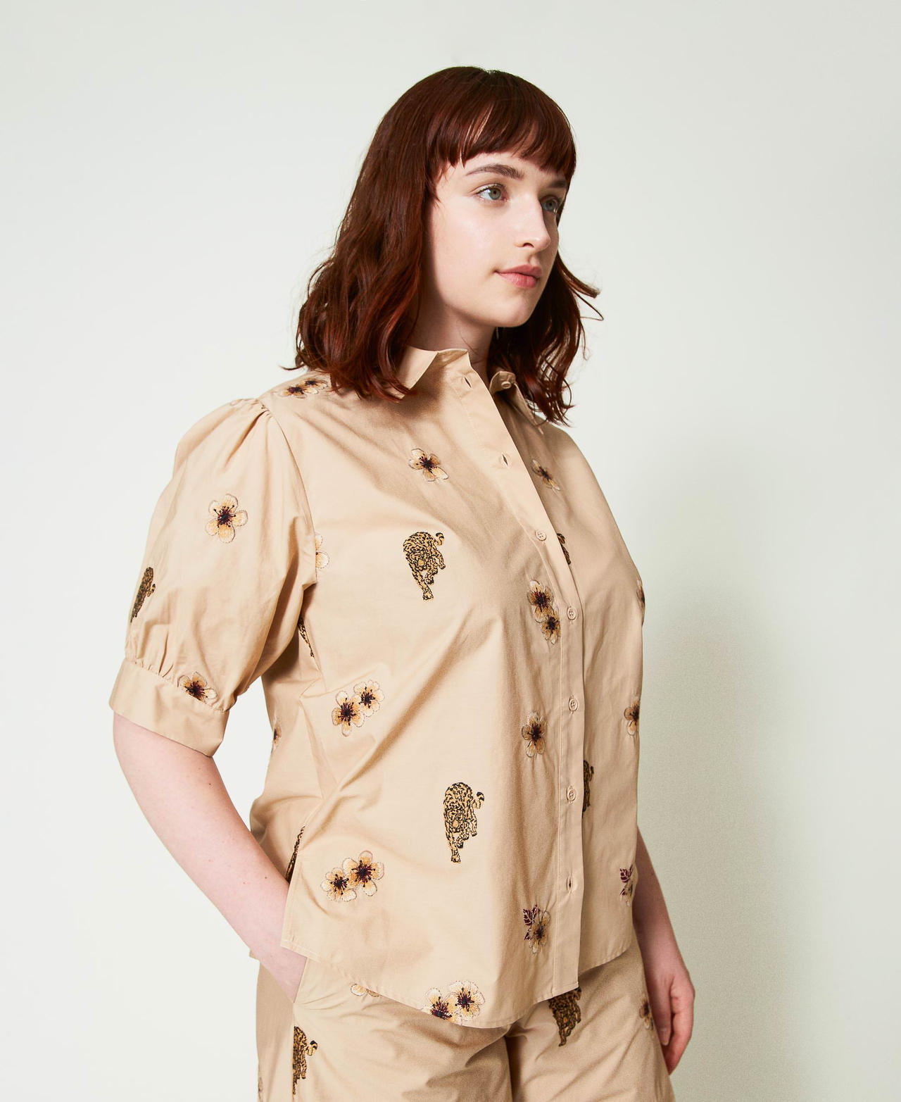 Poplin shirt with all over embroidery Woman, Beige | TWINSET Milano