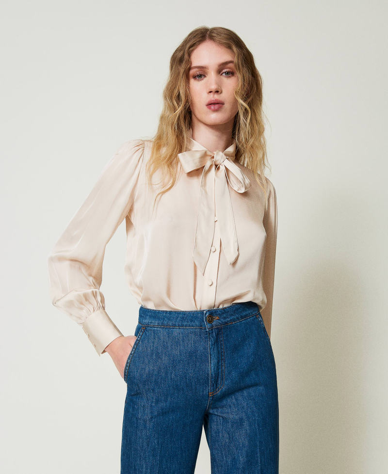 Camicia in raso con fiocco Donna, Bianco | TWINSET Milano